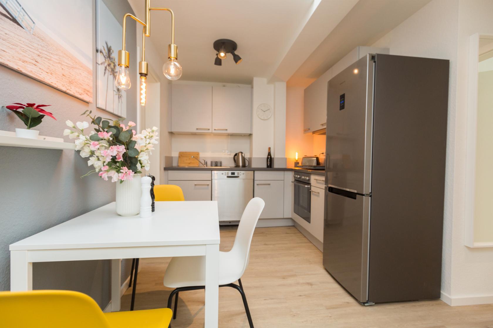 Unfurnished 16 sqm room available immediately in a new 7-person shared ...